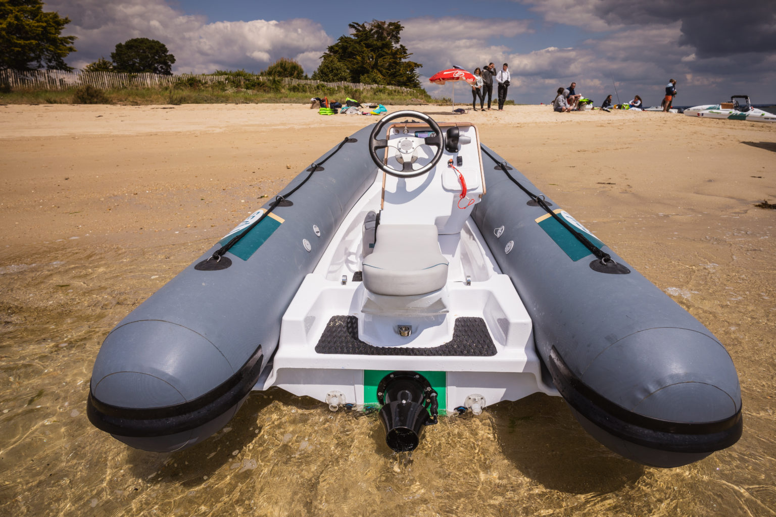 Quel bateau semi rigide choisir ? Tout savoir ! - Sea'u, gamme de ...