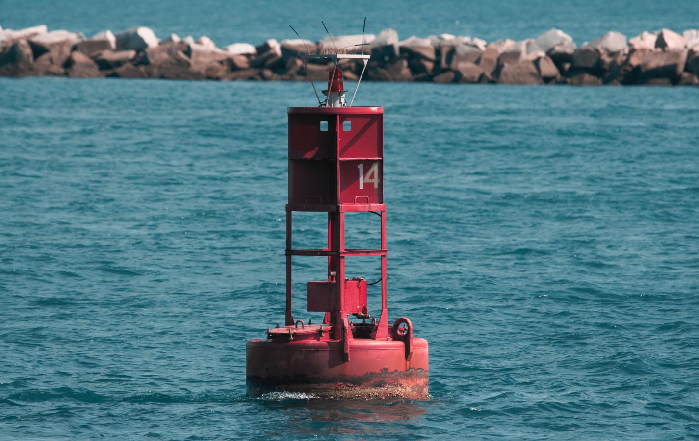 Bouées de navigation : votre guide pour naviguer en toute sécurité ...